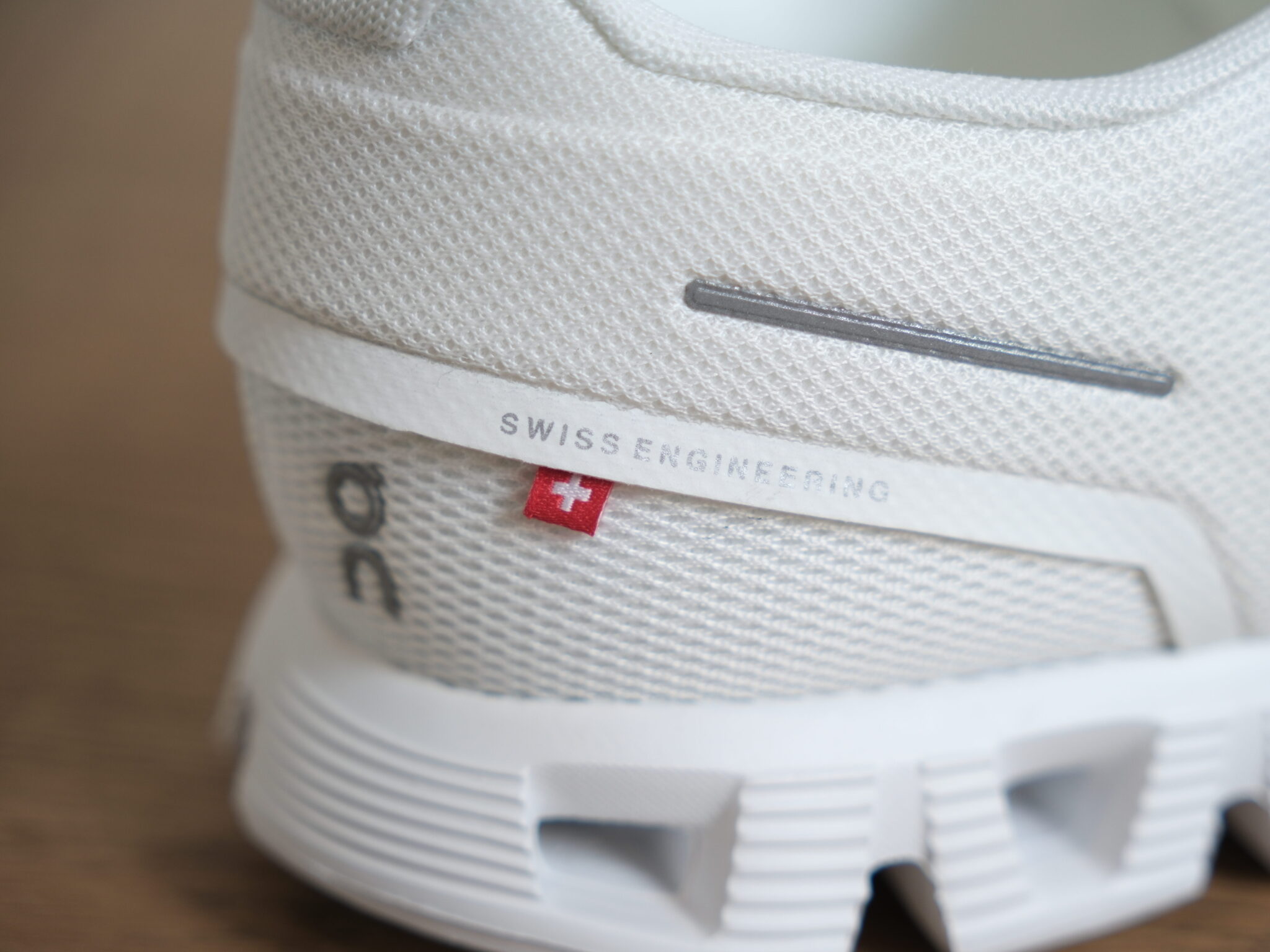 On（オン）のCloud 5（クラウド 5）をレビュー！ウォーキングや普段使いに超おすすめ！