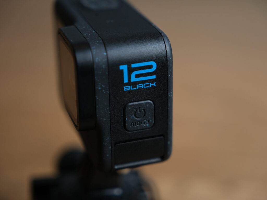 【GoPro12の使い方】GoPro12の設定方法を初心者向けに詳しく解説！あると便利なアクセサリーもご紹介！